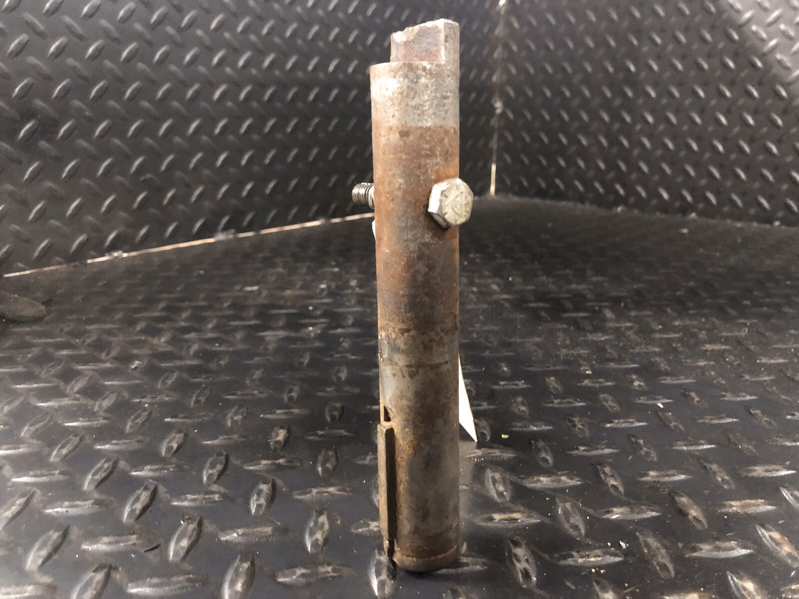 CL-1784605 Brake Pedal Shaft Clark TW25B TW125 Forklift Good Used Ref ...