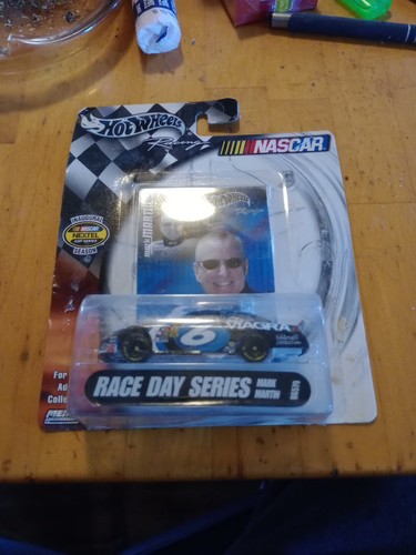 Mark Martin #6 Viagra 2004 Ford Taurus Hot Wheels 1:64 NASCAR Diecast ...