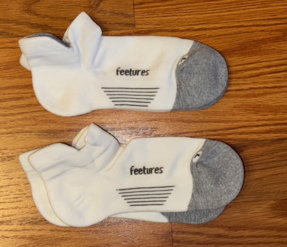 X2 Pairs FEETURES Size Large Running No Show White Socks NWOT | eBay