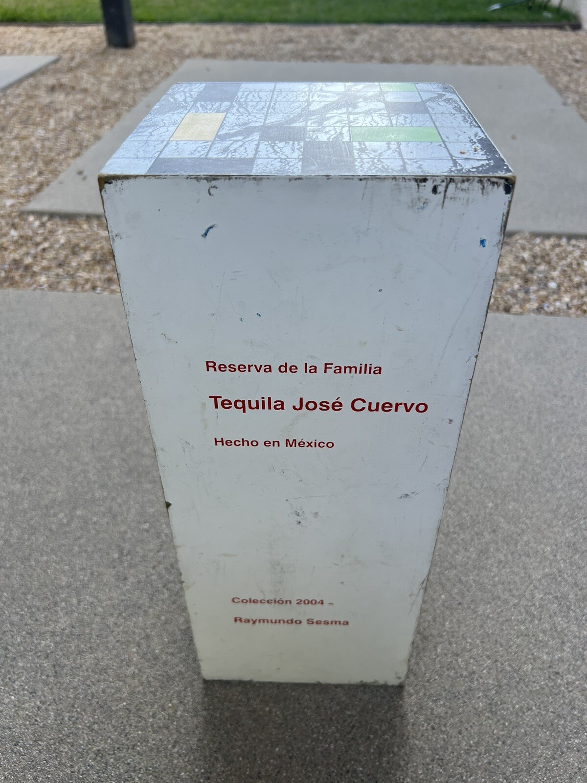 Jose Cuervo Tequila Reserva De Familia Box 2004 Raymundo Sesma 2.5L ...