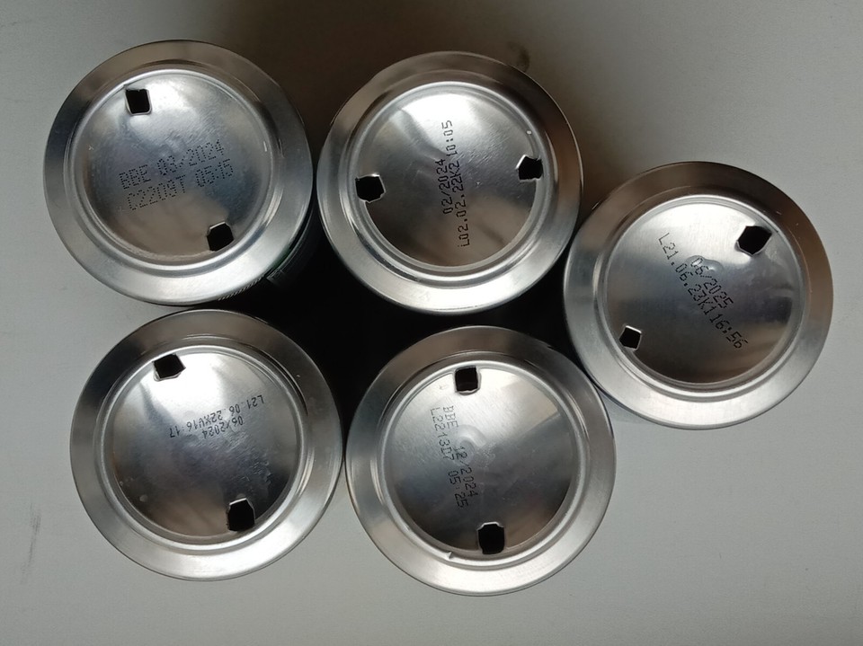 Energy Drink MONSTER Empty Cans 500 ml. Poland 2022 – 5 pcs. Bottom ...