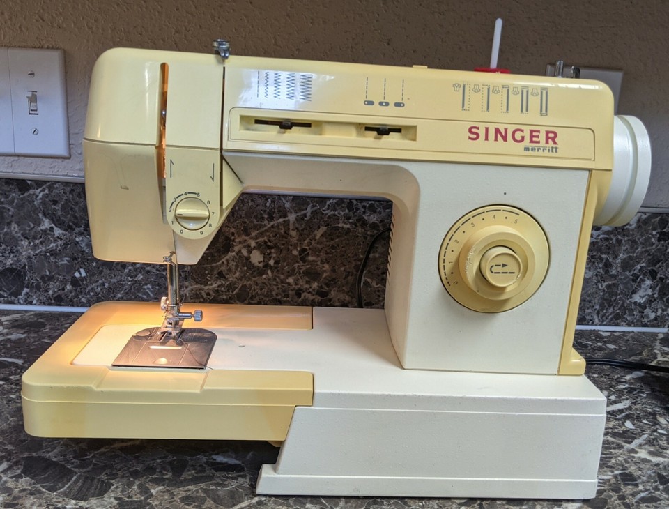 Singer Merritt 3314C Sewing Machine w/ Accesory Case Tested Working ...
