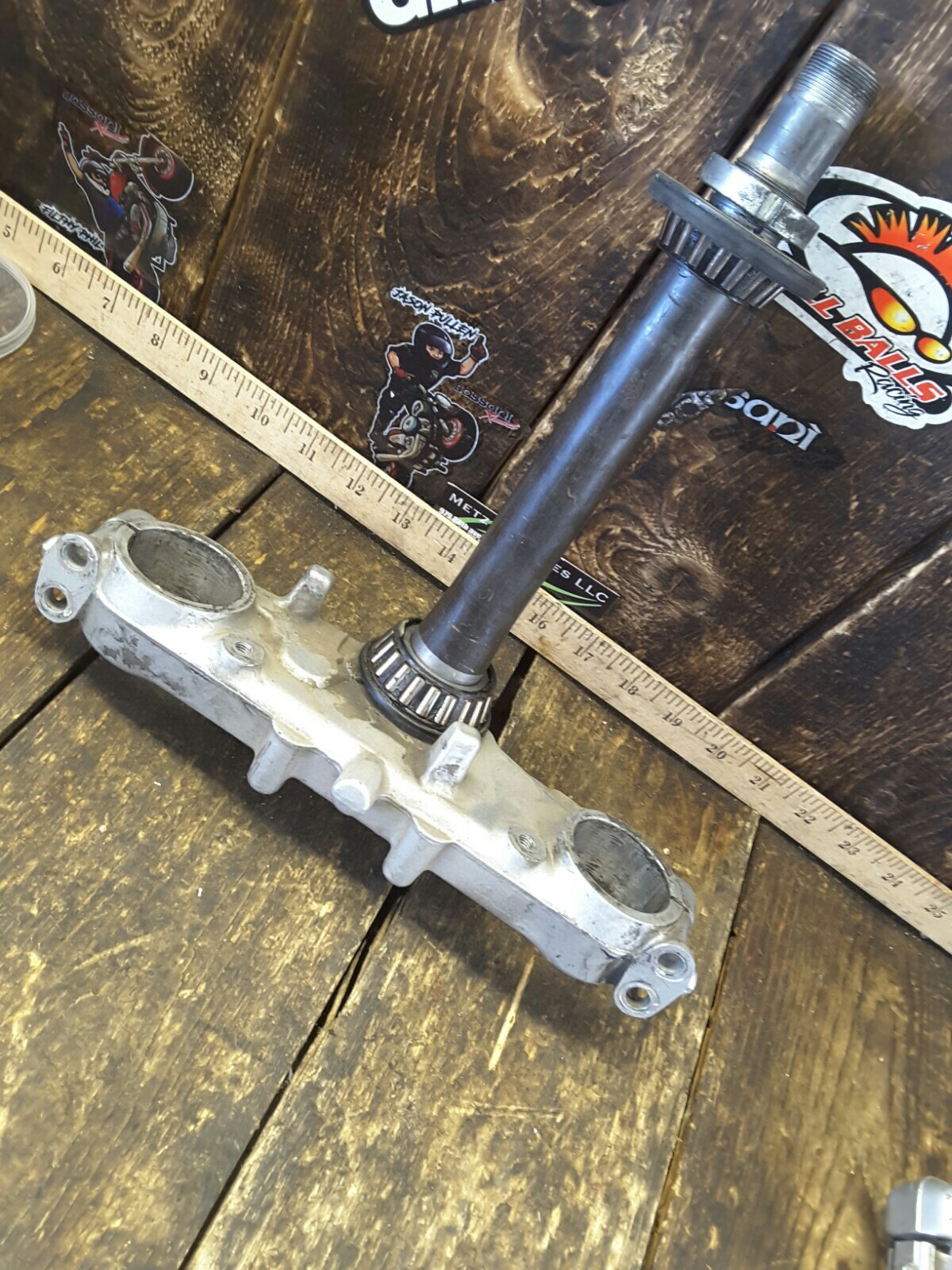 1993 93 92-93 Suzuki DR650 S lower triple tree and stem assembly #1 | eBay