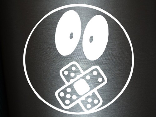 1 x 2 Plott Aufkleber Shut Up Smiley Ruhe Ruhig Maul Halten Pflaster ...