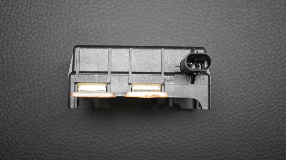 GENUINE MERCEDES BENZ FUSE BOX RELAY MODULE REGULATOR A0009822223 ...