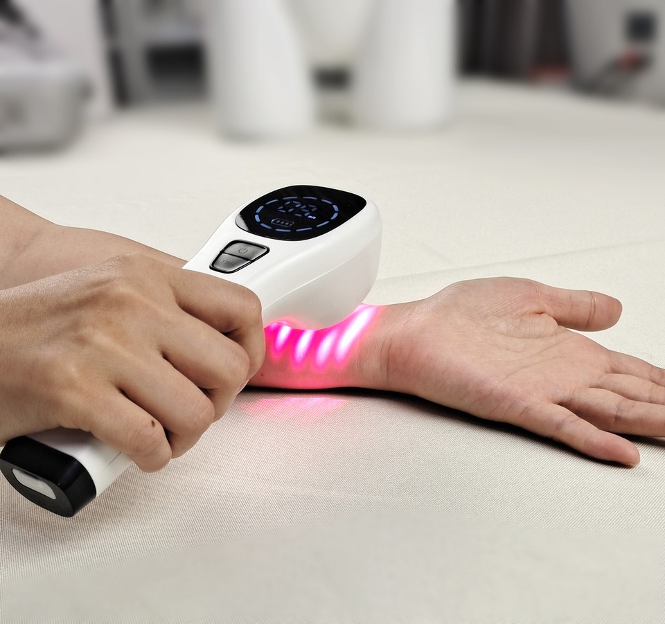 Cold Laser Therapy Pain Relief LLLT Machine W/Glasses For Pet Joint ...