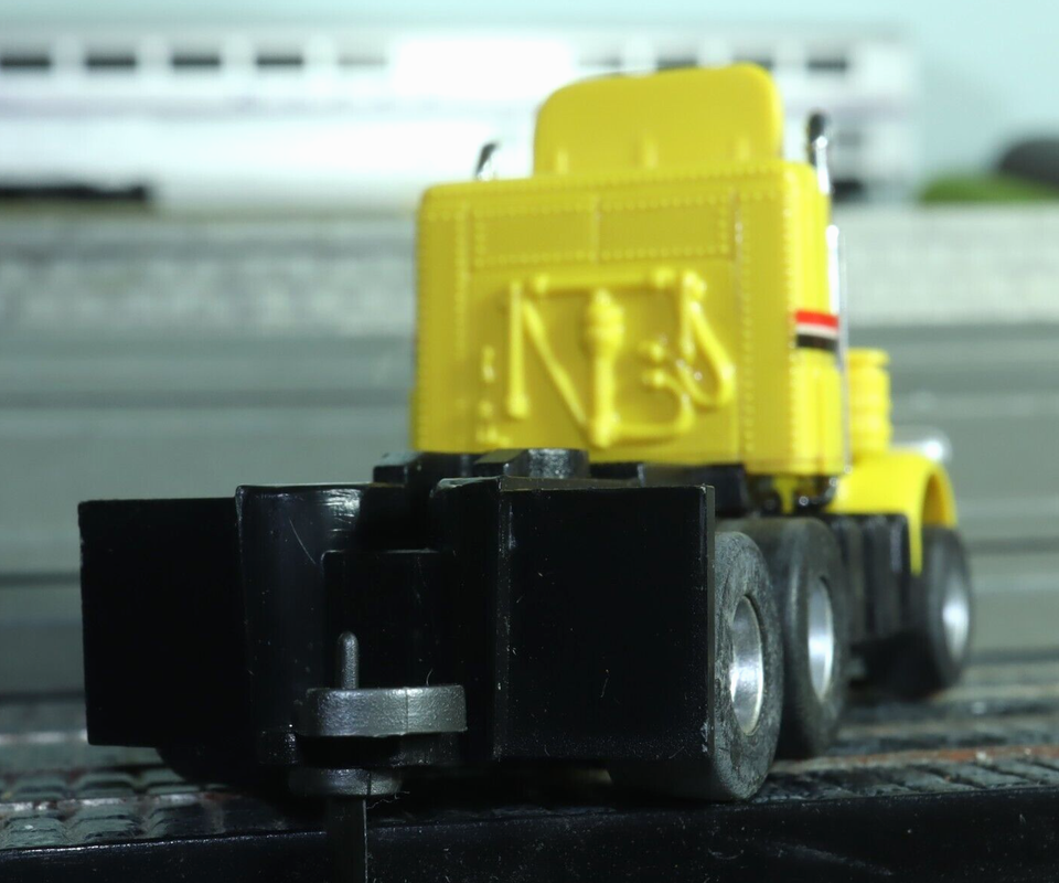 Aurora AFX Peterbilt Ryder-NOS-(#8001) &80's Magnatraction Lighted ...