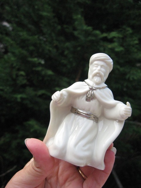 Distinctively Lefton 2000 Geo. Z. Lefton White Silver-speckled Nativity ...