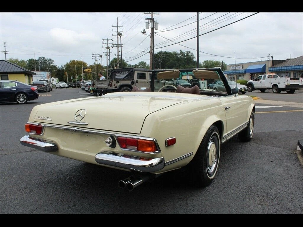 Mercedes-Benz 280SL: The Pagoda Owned by Roger Waters of Pink Floyd