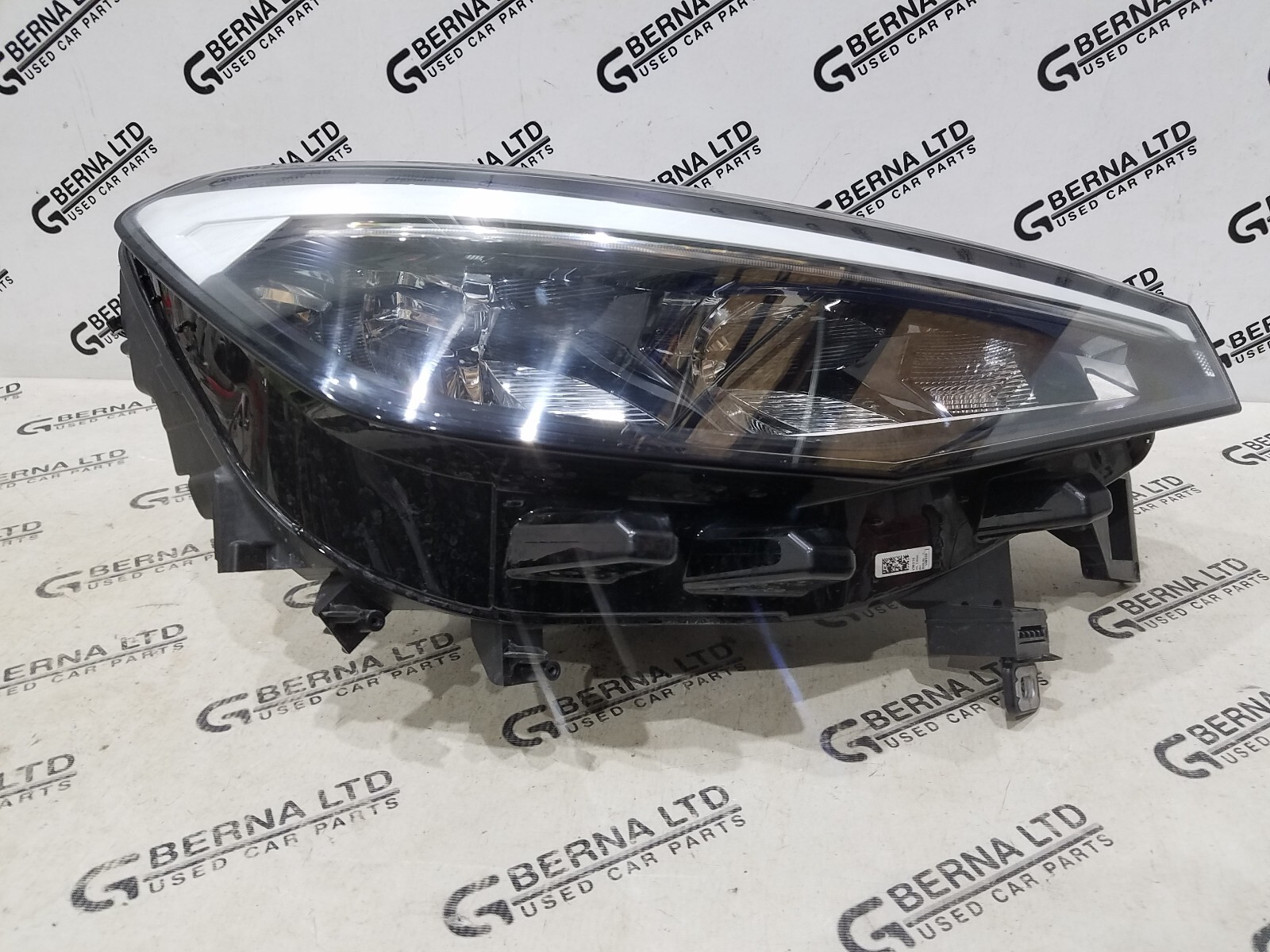 GENUINE VOLKSWAGEN ID.4 ID4 20-2024 FRONT RIGHT DRIVER SIDE HEADLIGHT ...