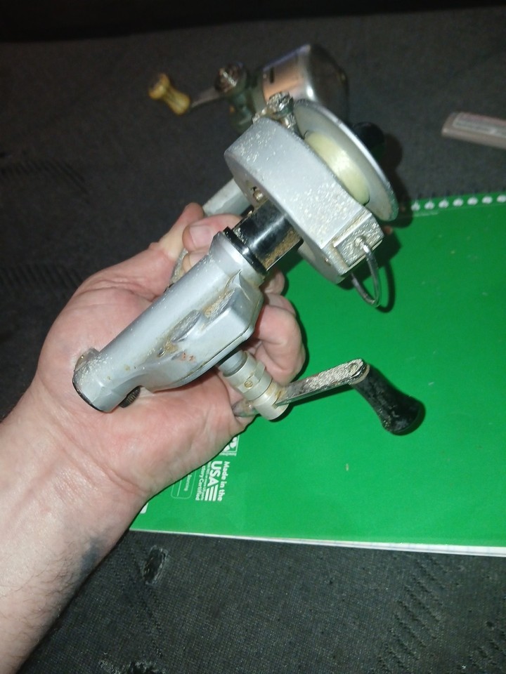 Nice Vintage PFLUEGER PELICAN MODEL 1020 GREAT COLLECTABLE FISHING REEL ...