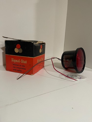 Vintage RED Signal Stat 524 Stratolight Red Taillight W/CLEAR LICENSE ...