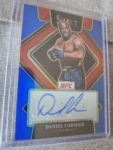 2022 Panini Select Daniel Cormier Signatures Prizm Blue /49 #32 ...
