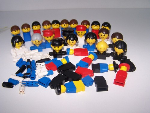 VINTAGE LEGO LEGOLAND MINIFIGURES FINGER PUPPETS | eBay Australia