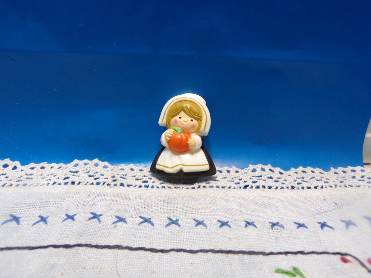collectible Hallmark Happy Pin Thanksgiving Vtg Pilgrim Girl Pumpkin ...