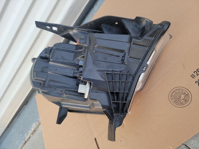 Dodge 68433777AF Front Left Headlight for sale online | eBay