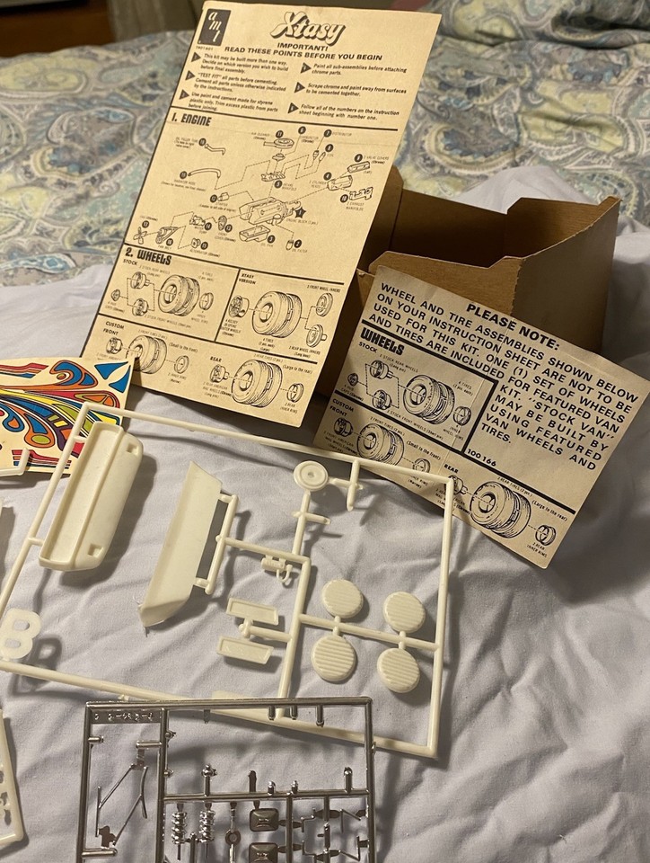 AMT Xtasy Chevy Custom Van Model Kit T401 1/25 Scale VTG 1977 | eBay