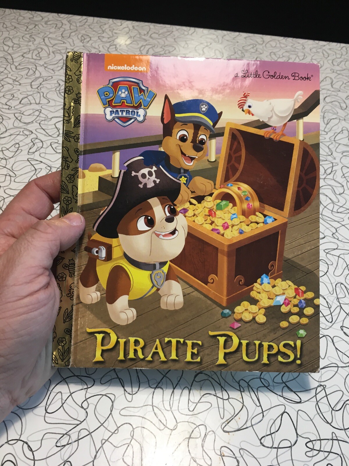 Little Golden Book: Pirate Pups! (Paw Patrol) by Golden Books Staff ...