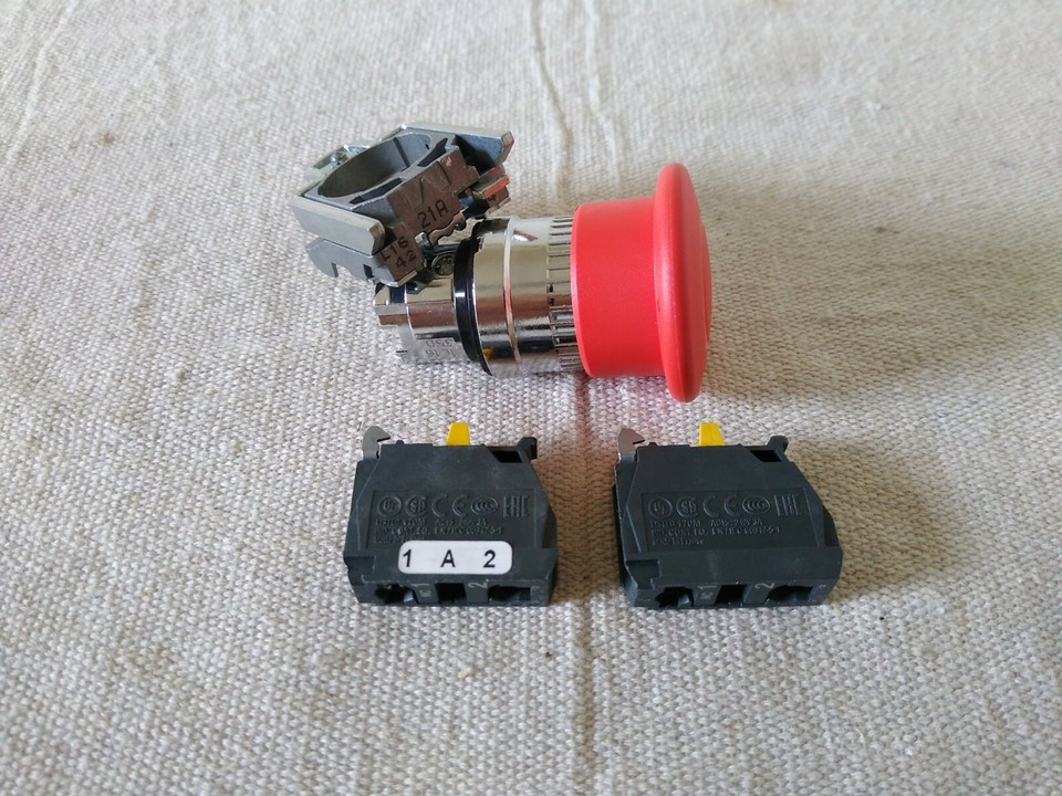Telemecanique Schneider Red Push Pull Emergency Stop Button ZBE-202 ...
