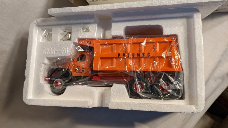 First Gear 1960 MACK B-61 Dump Truck 19-1819 PALUMBO CONSTRUCTION CO. 1 ...