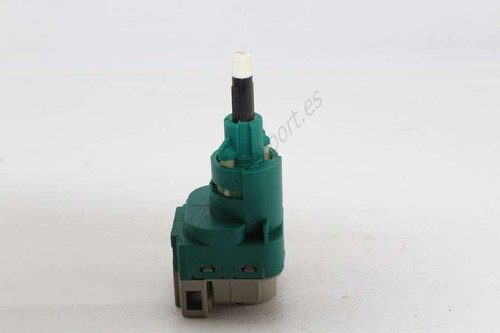 Interrupteur de lumière frein Audi VW Volkswagen Seat Skoda 7L6945511 ...