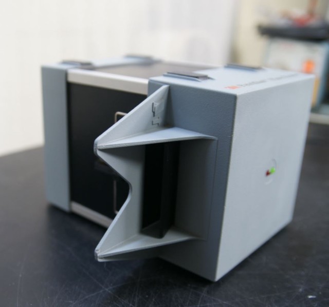 3M Petrifilm Plate Reader Model 6499 Laboratory Device for sale online ...