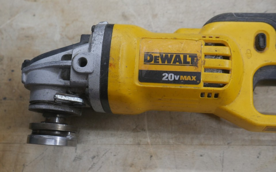 DEWALT DCG412 20V 4-1/2" Brushless Cordless Grinder TOOL ONLY (Pre ...