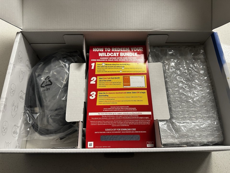 Nintendo Switch Fortnite Special Set Wildcat Bundle CODE INCLUDED NEW ...