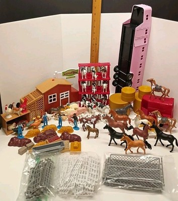 New Ray Country Life Farm Accessories Chicken Coop & Lot Of Animal ...