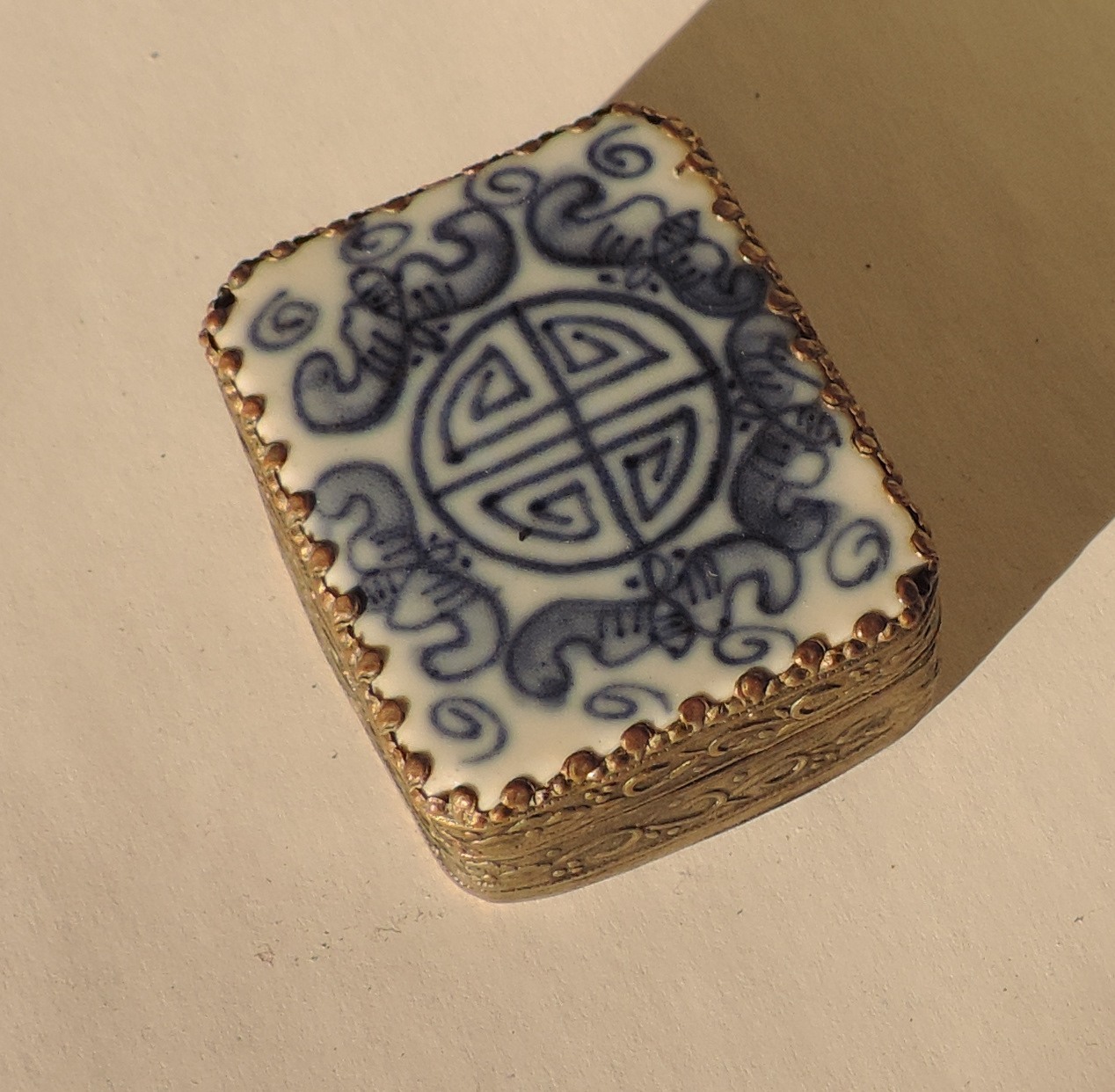 Vintage Chinese Blue & White Porcelain Metal Rectangular Pill Snuff Box ...