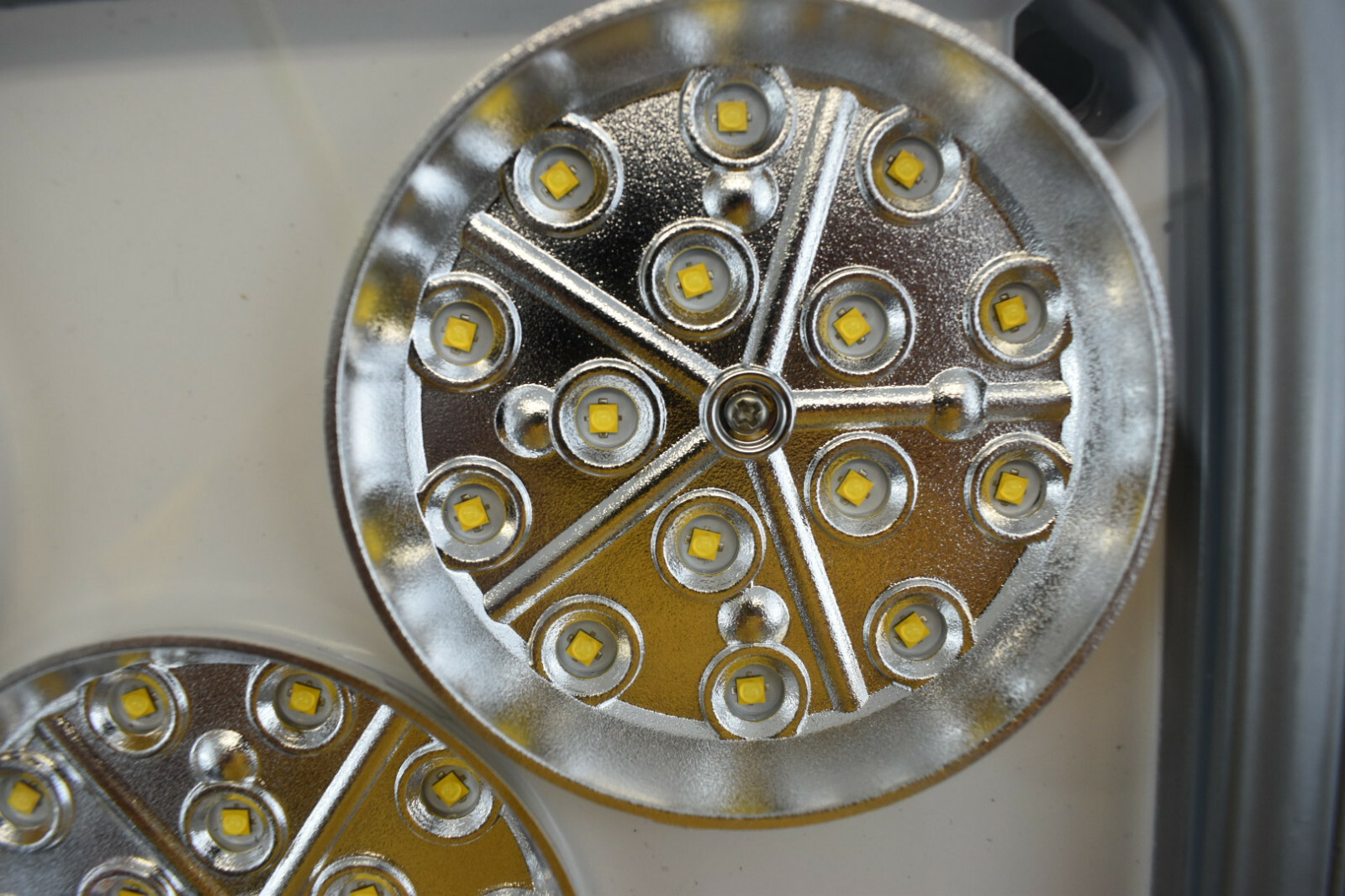 DC Solar Portable Tower Light Lamp 150W 48VDC 4000K Cree 16" Led Driver ...