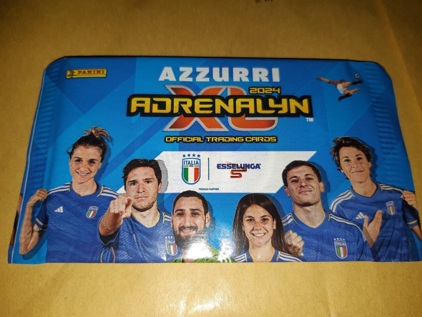 BUSTINA AZZURRI 2024 ADRENALYN XL OFFICIAL TRADING CARDS ESSELUNGA ...
