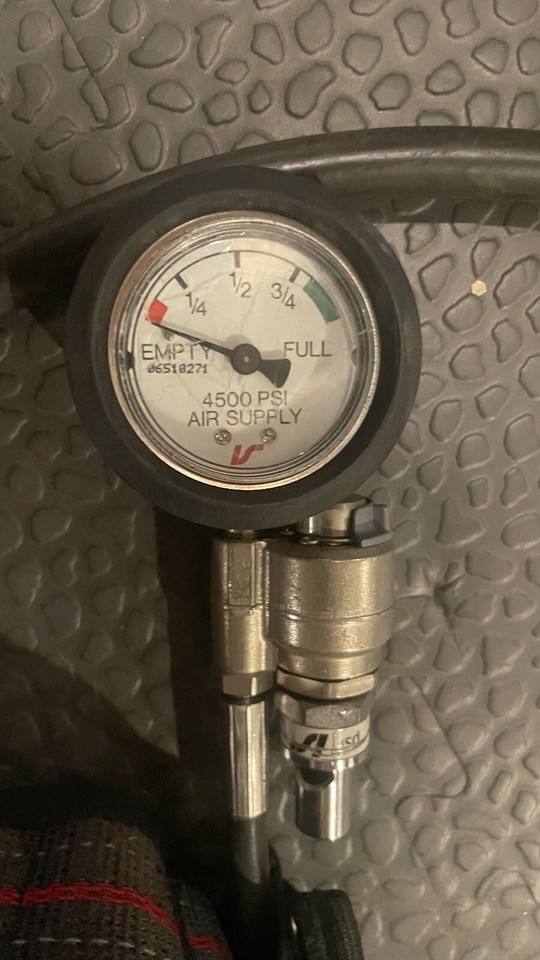 INTERSPIRO Spiromatic SCBA with harness, gauges, HUD, and mask. WITHOUT ...