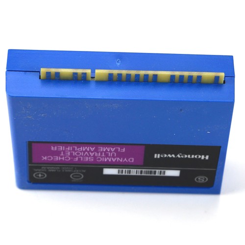One New Honeywell R7861 A 1026 Self Check Ultraviolet Flame Amplifier ...