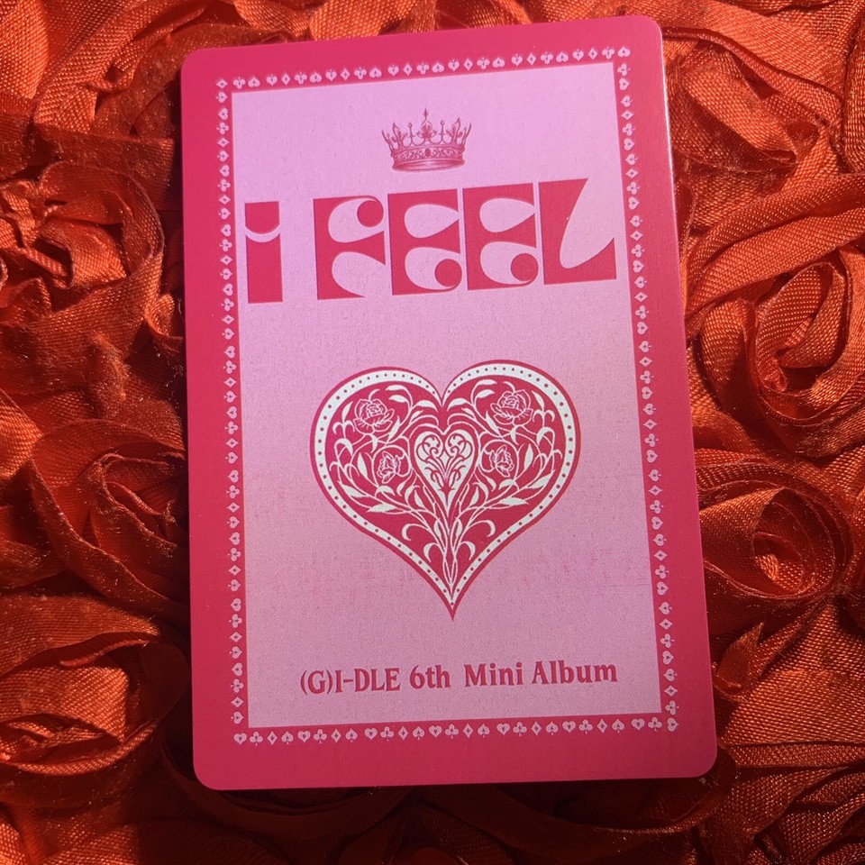Yuqi (G)I-DLE Crown Edition Celeb K-POP Girl Photo Card Heart Cheek | eBay