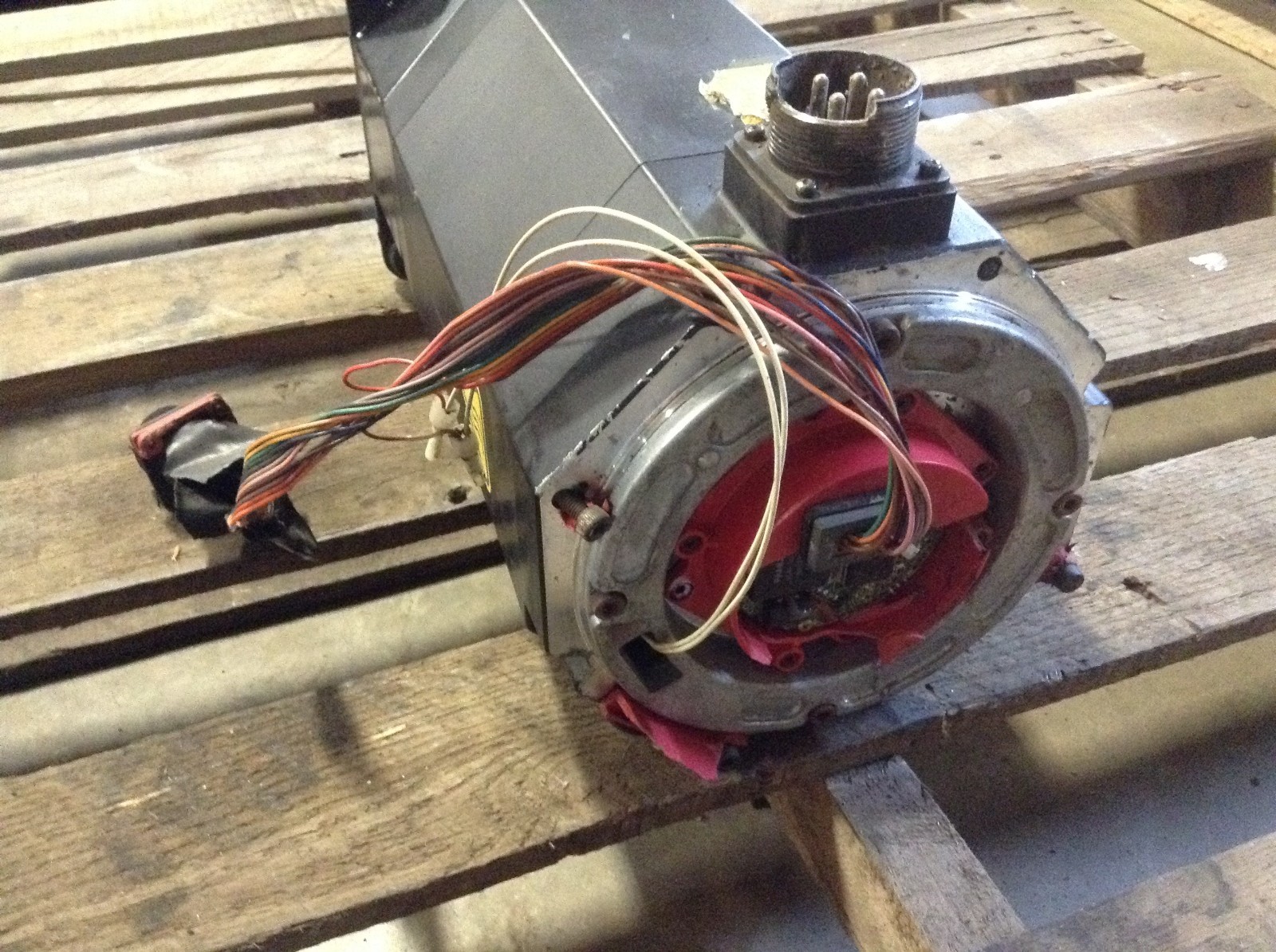 Fanuc aM30/3000 A06B-0166-B675#S016 2000 RPM 3.8 kW Motor A06B-0166 ...