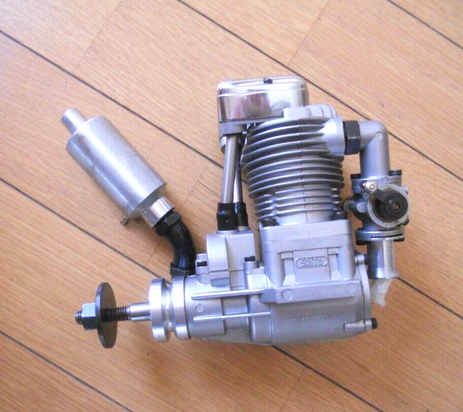 SAITO FA-180 Hemi Head 29.1cc 4 stroke glow engine with muffler, used ...