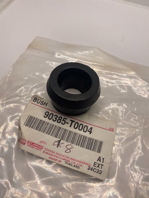 Genuine TOYOTA HILU.0 Upper BUSH 2005-2015 90385T0004 for sale online ...
