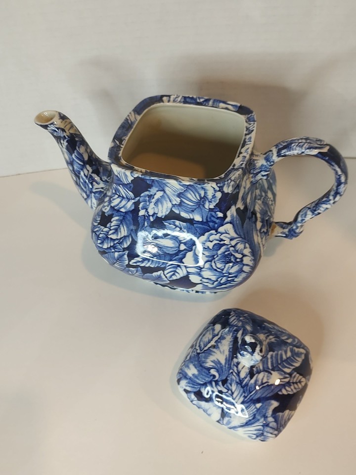 Vintage English Churchill Teapot The Georgian Collection Bermuda Blue ...