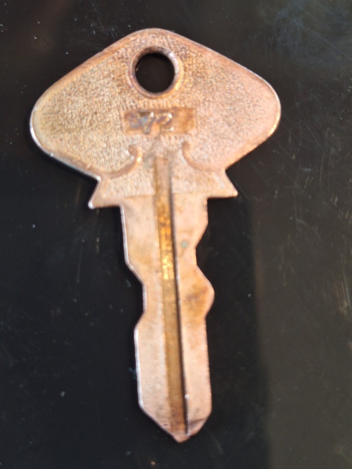 ANTIQUE MODEL T FORD KEY #72 AUTOMOBILE IGNITION KEY COLLECTIBLE CAR ...