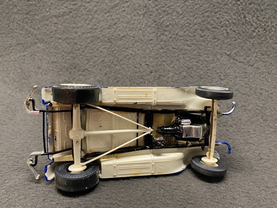 AMT 1929 Ford Model A Roadster Built 1/25 Hot Rod Dodge Hemi Injection ...