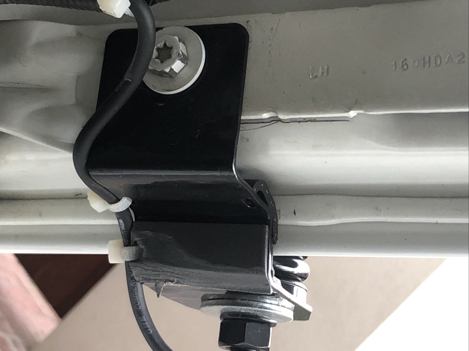 LAND ROVER DISCOVERY 3 / 4 / RRS CUSTOM BONNET UHF / CB AERIAL ANTENNA ...