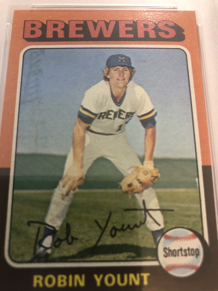 Rookie- 1975 Topps - ROBIN YOUNT #223 (RC) MINI ( PSA 8.) Rare and very ...