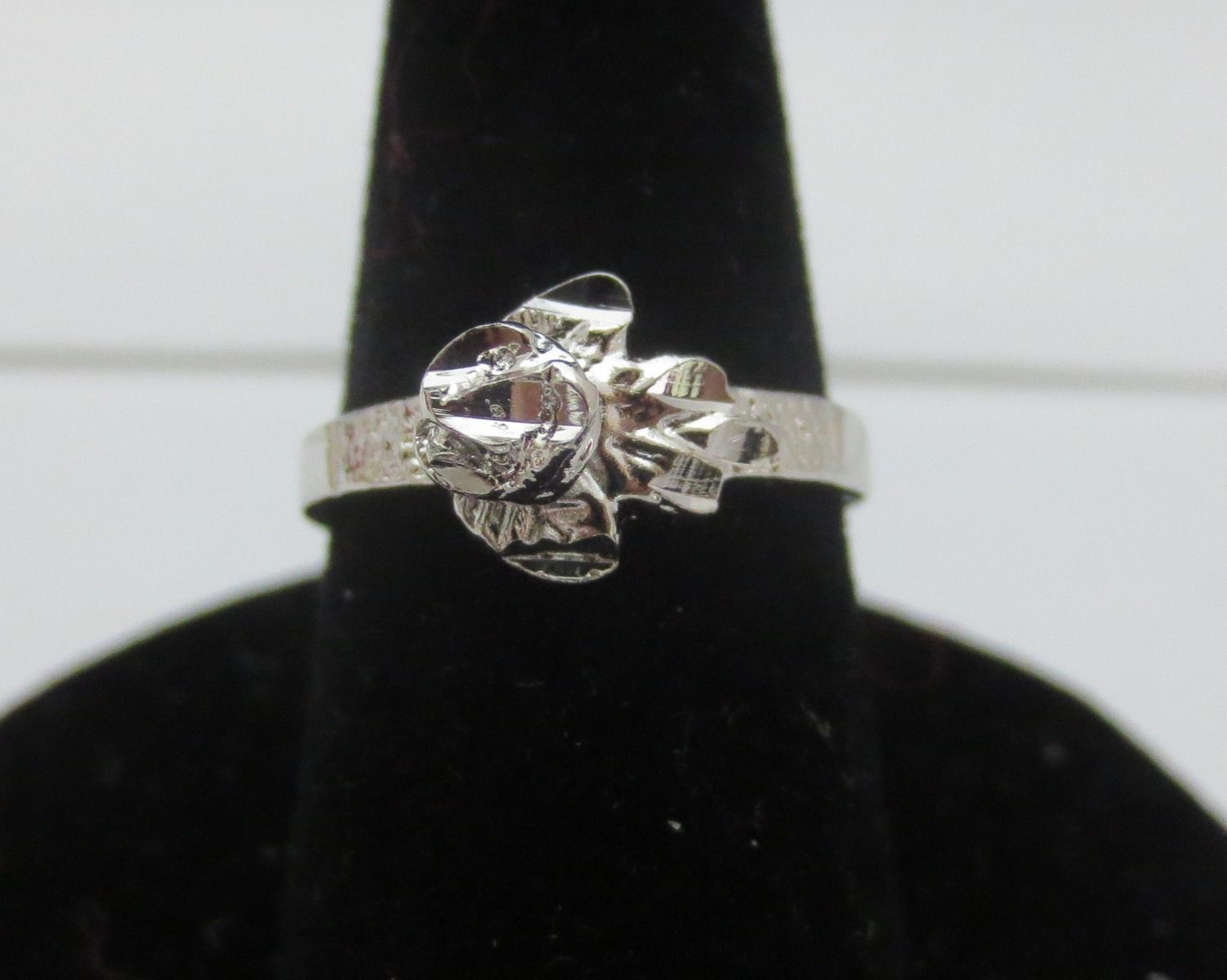 SIZE 5, 14KT WHITE GOLD EP FLOWER, BABY,TOE, PINKIE, PROMISE RING | eBay