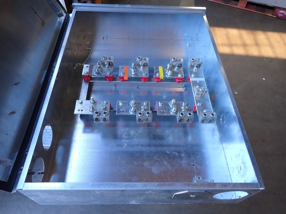 AMP American Midwest 3 Phase CT Cabinet CT46-4L 400-600A 600V 3R ...