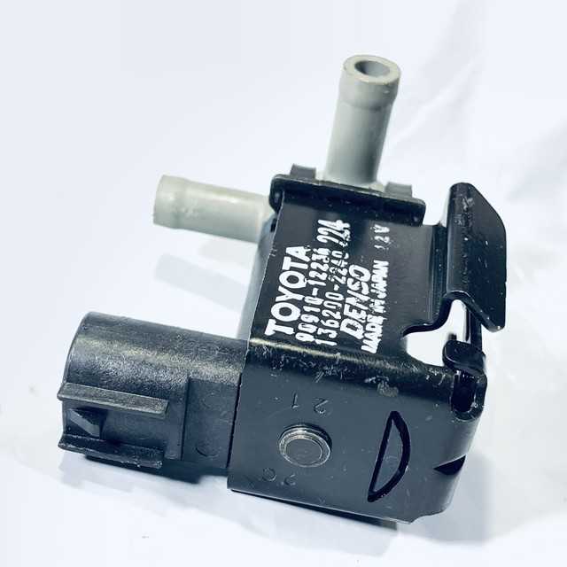 90910-12236 Toyota Valve Vacuum Switching 9091012236 Genuine OEM Part ...