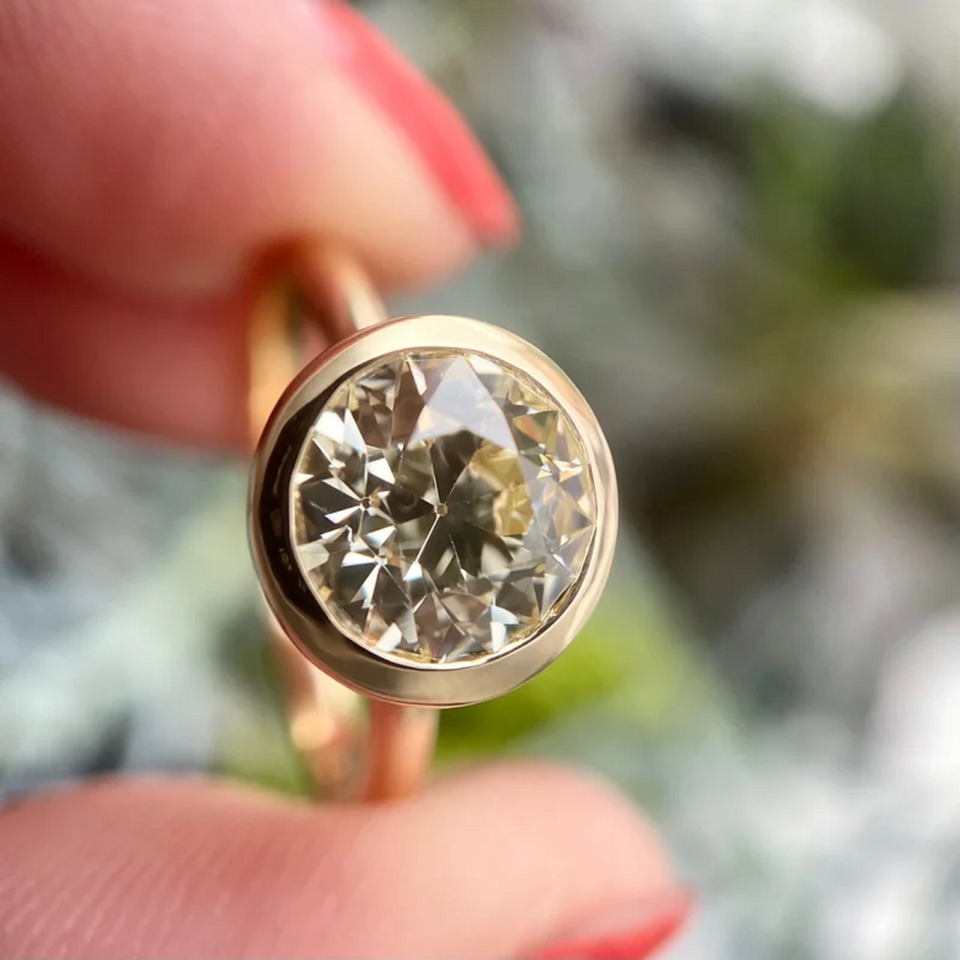 Round Cut Bezel Set Engagement Ring Unique Wedding Ring Anniversary ...