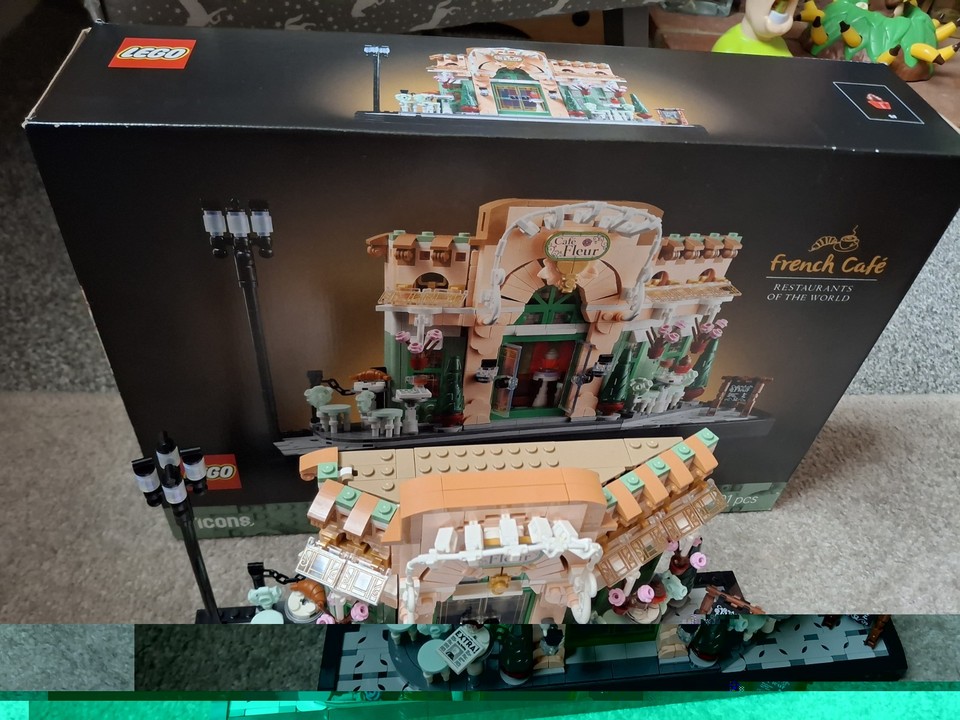 LEGO ICONS: French Cafe 10362 - Complete Set with Box and Instructions ...