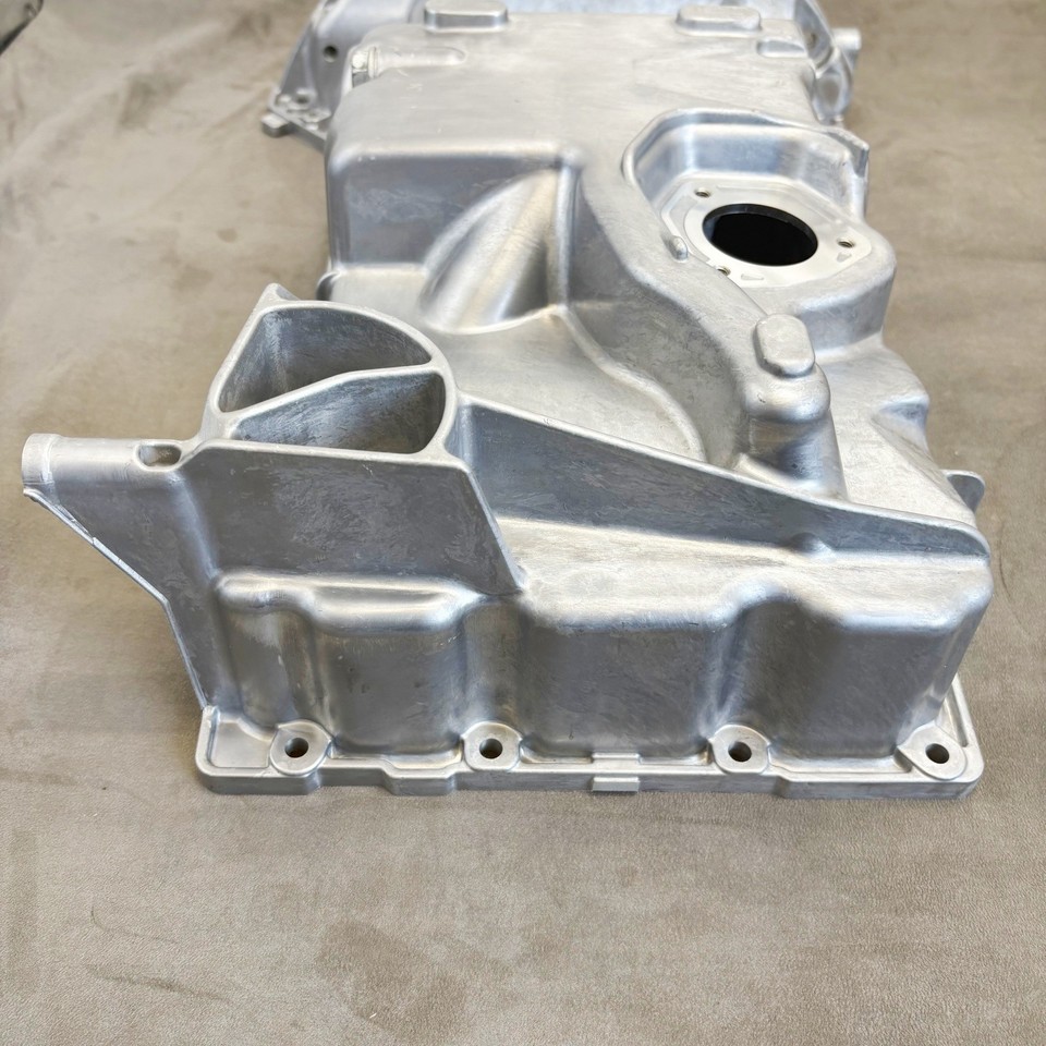 Engine Oil Pan For Mercedes Benz A220 A35 AMG CLA250 CLA35 AMG GLB35 ...