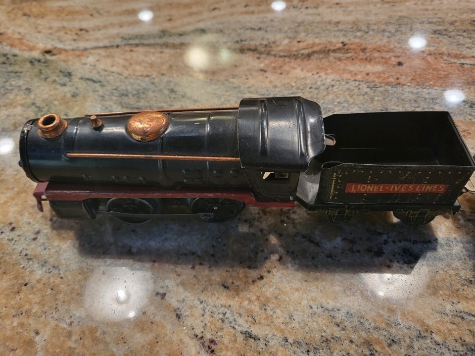 lionel set#1529 wind up,loco #1506L,tender#1502,Box #1514,Tank#11811 ...